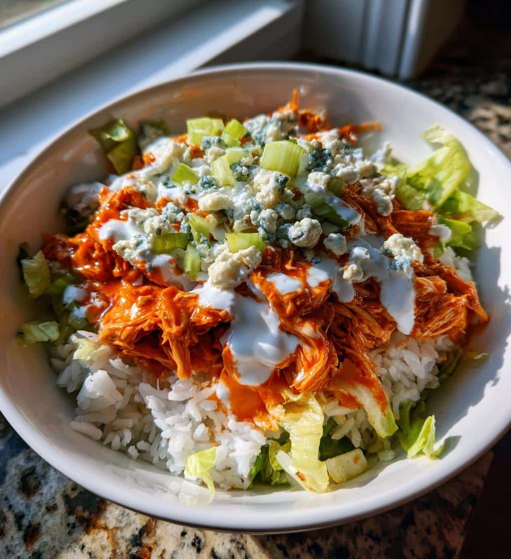 25-Minute Irresistible Buffalo Chicken Bowls - A Spicy Weeknight Win